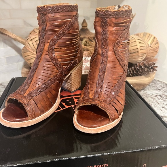 Freebird by Steven | Shoes | Freebird Bela In Cognac Size 8 | Poshmark